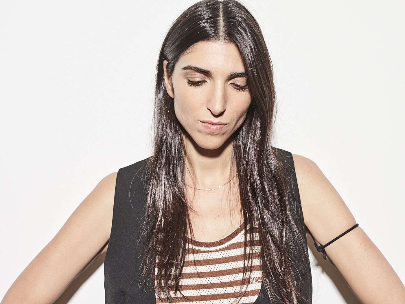 Julia Guez sort Fixe, nouvel extrait du EP 2 Days In Paris